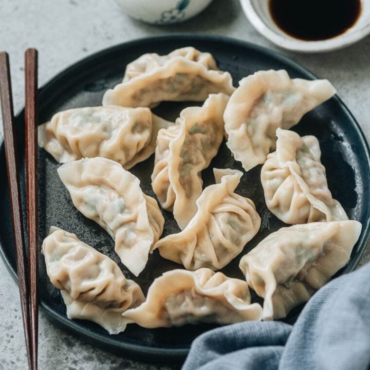 Hainanese Chicken Rice (海南鸡饭) - Omnivore's Cookbook