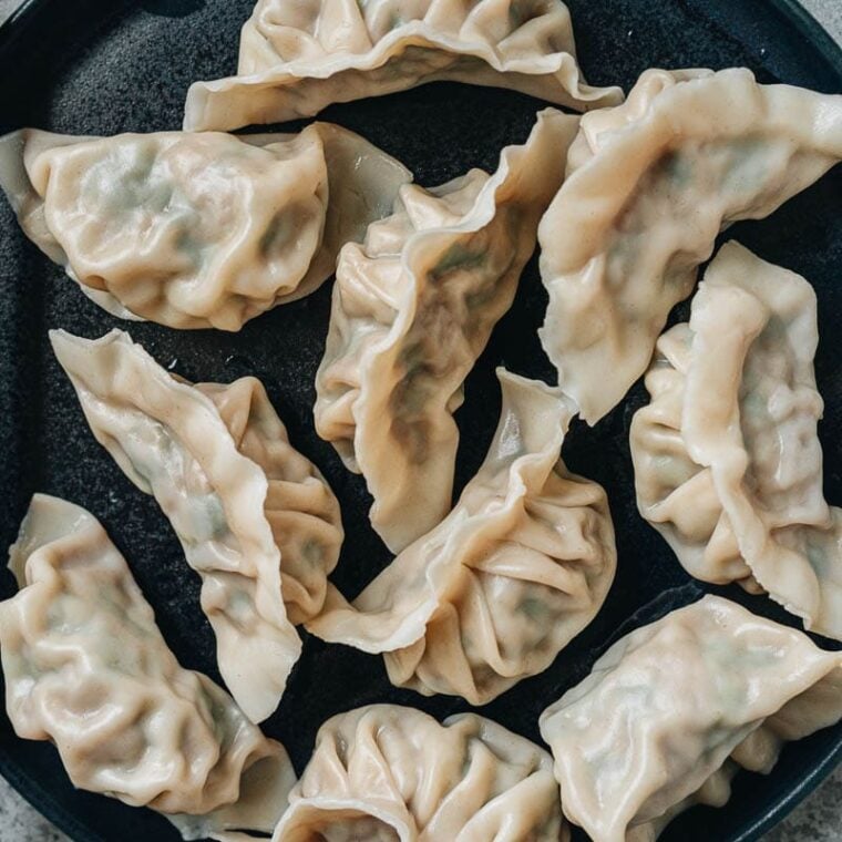 Pearl Balls (Steamed meatballs in sticky rice, 珍珠丸子) - Omnivore's Cookbook