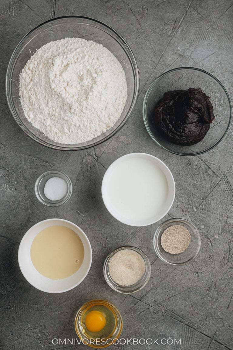 Red Bean Bread (豆沙包) - Omnivore's Cookbook