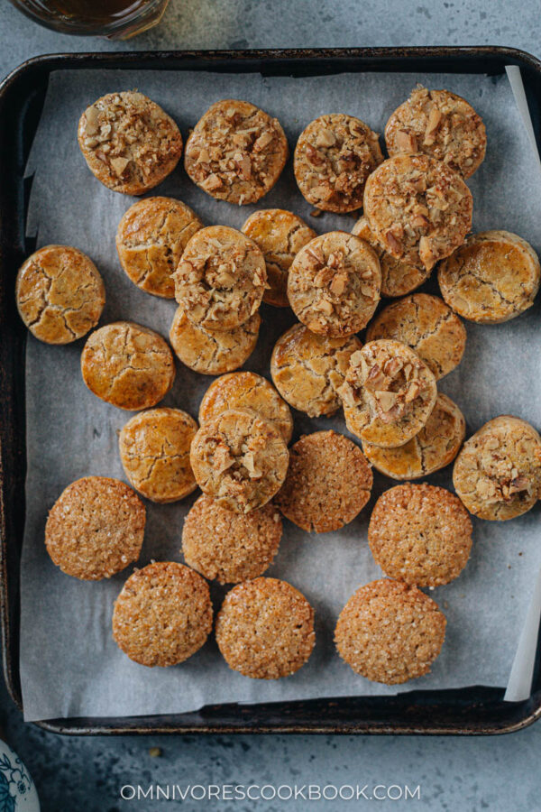 Chinese Walnut Cookies (核桃酥) - Omnivore's Cookbook