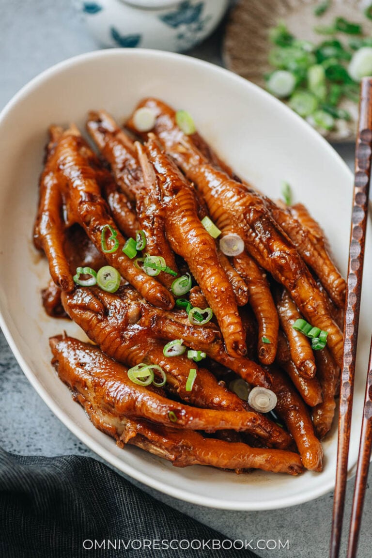 Braised Chicken Feet (凤爪) - Omnivore's Cookbook