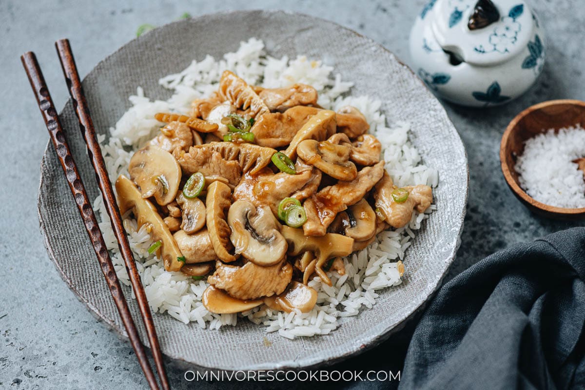 Chinese language Mushroom Hen Stir Fry - Street Food Spectacle