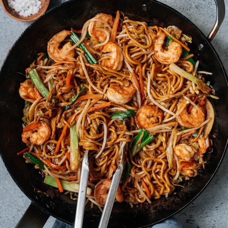 Jing Jiang Rou Si (Peking Shredded Pork, 京酱肉丝)