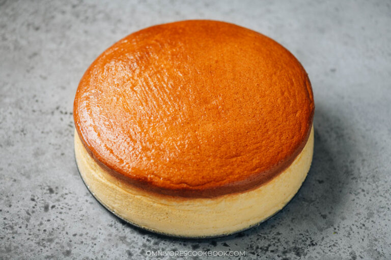 Japanese Cheesecake (Jiggly and Extra Cheesy) - Omnivore's Cookbook