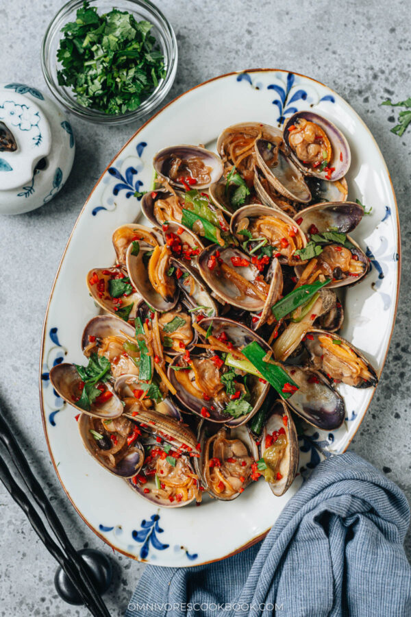 Clams in Black Bean Sauce - Omnivore's Cookbook