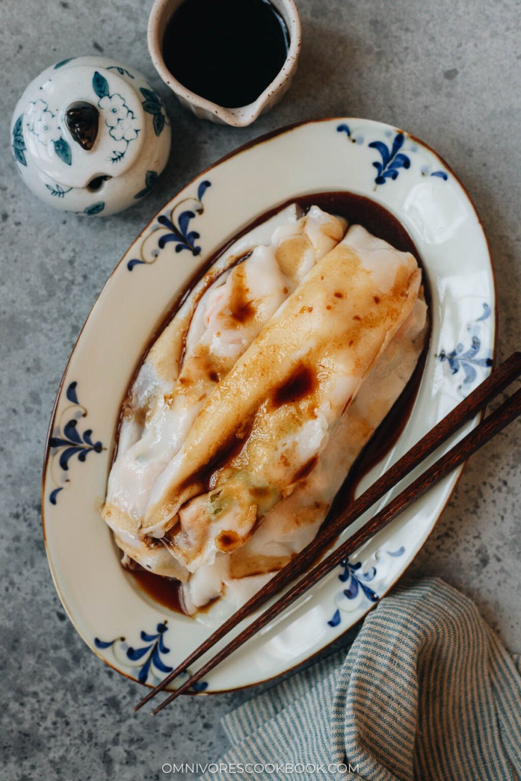 Cheung Fun with Shrimp (鲜虾肠粉) - Omnivore's Cookbook