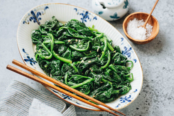 Spinach Stir Fry - Omnivore's Cookbook