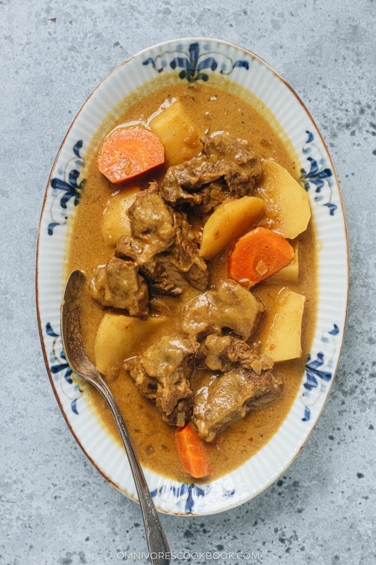 Hong Kong Beef Curry (港式咖喱牛肉) - Omnivore's Cookbook