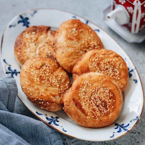 Guo Kui (Crispy Stuffed Flatbread, 军屯锅盔) - Omnivore's Cookbook