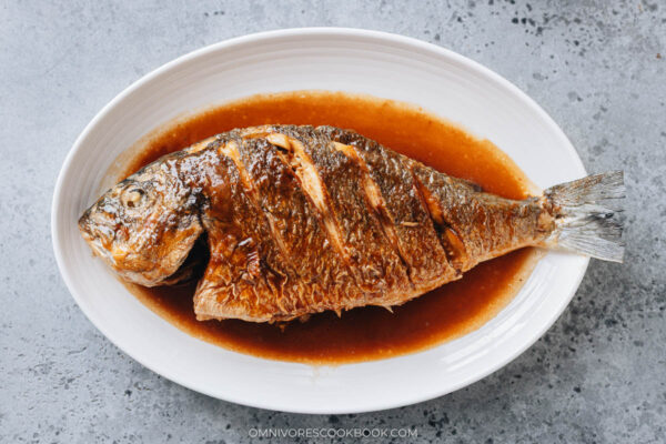 Chinese Braised Whole Fish (红烧鱼) - Omnivore's Cookbook
